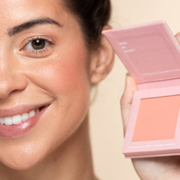 Natural compact blush | Freshly Makeup
